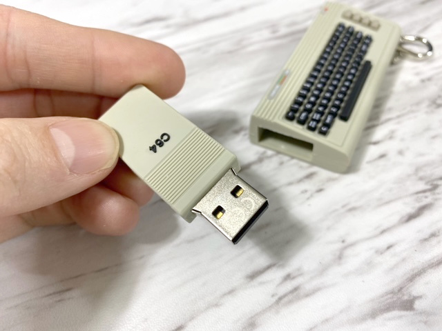 Commodore 64 Keychain USB drive - The 8-Bit Guy